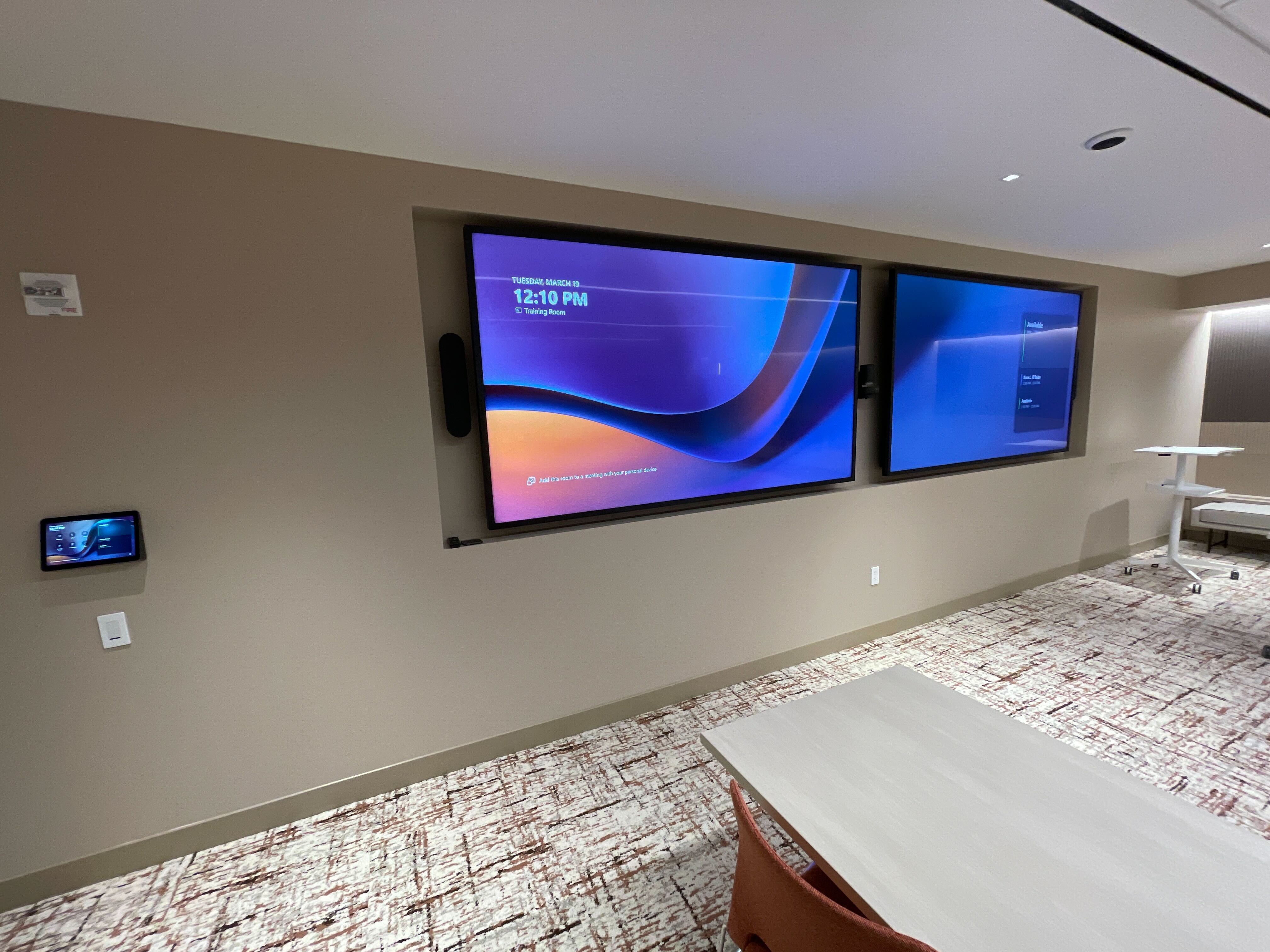 Dual Screen Mode - Is it possible to duplicate content across both ...