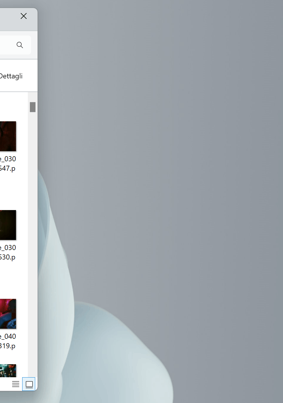 Scroll bars have different look in file explorer compared to rest of ...
