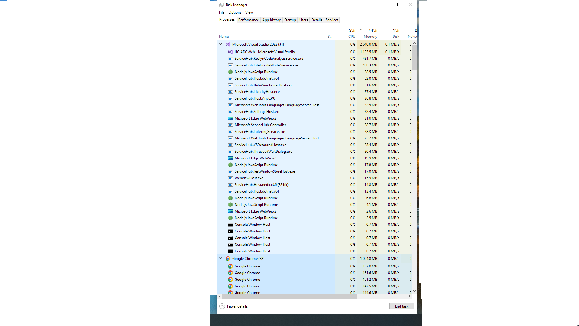 Why visual studio 2022 fill memory although I open only one instance ...