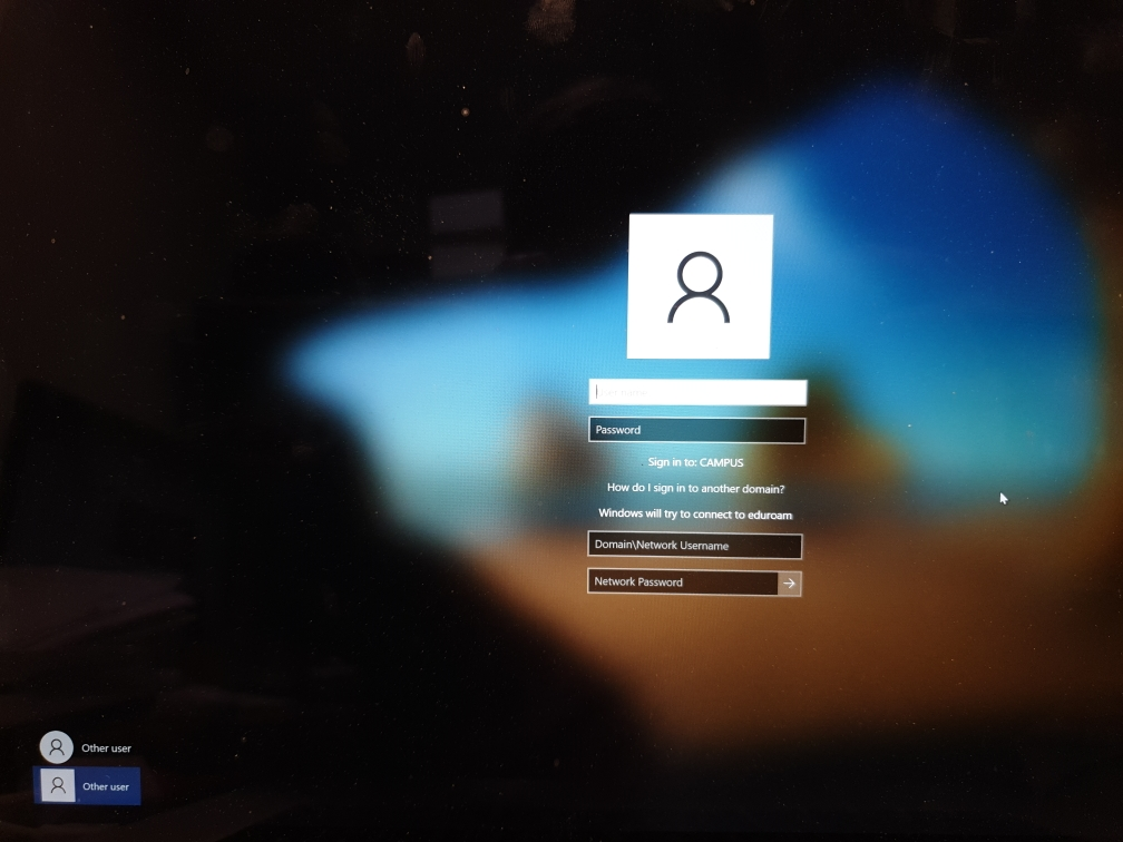 Windows 8 Domain Login Screen