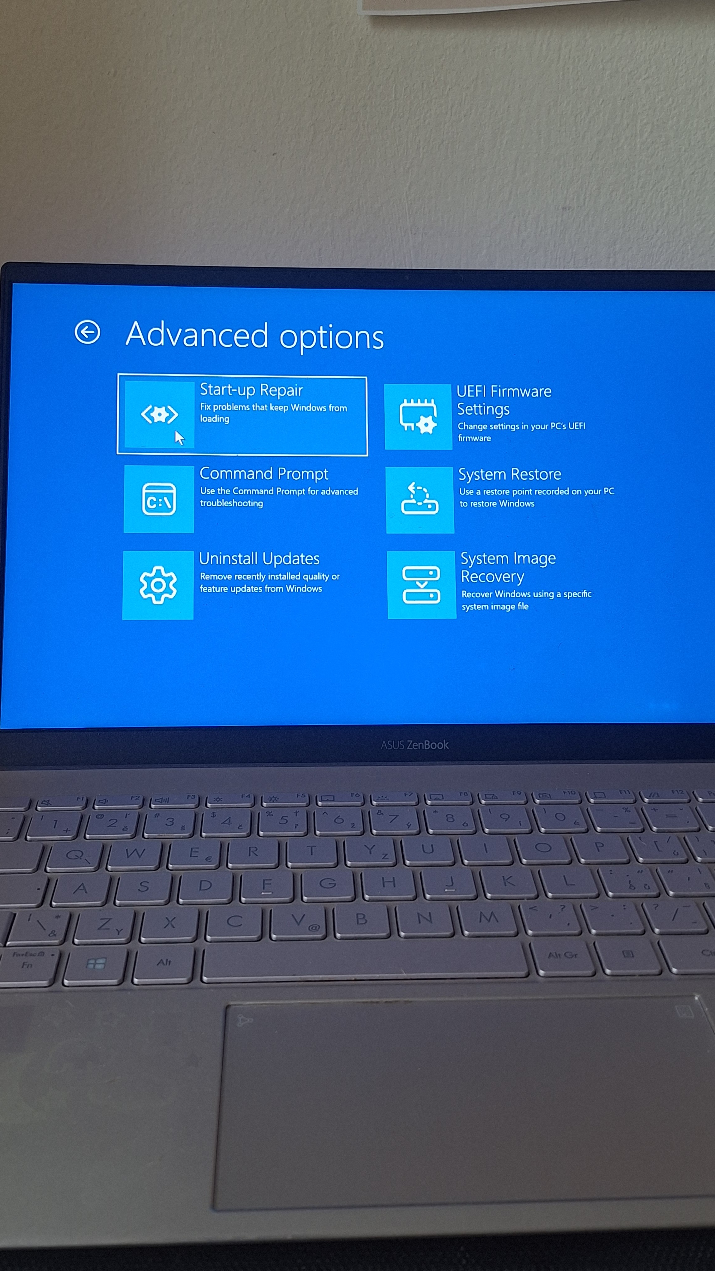 Windows 11 stuck at WinRE after latest update - Microsoft Q&A