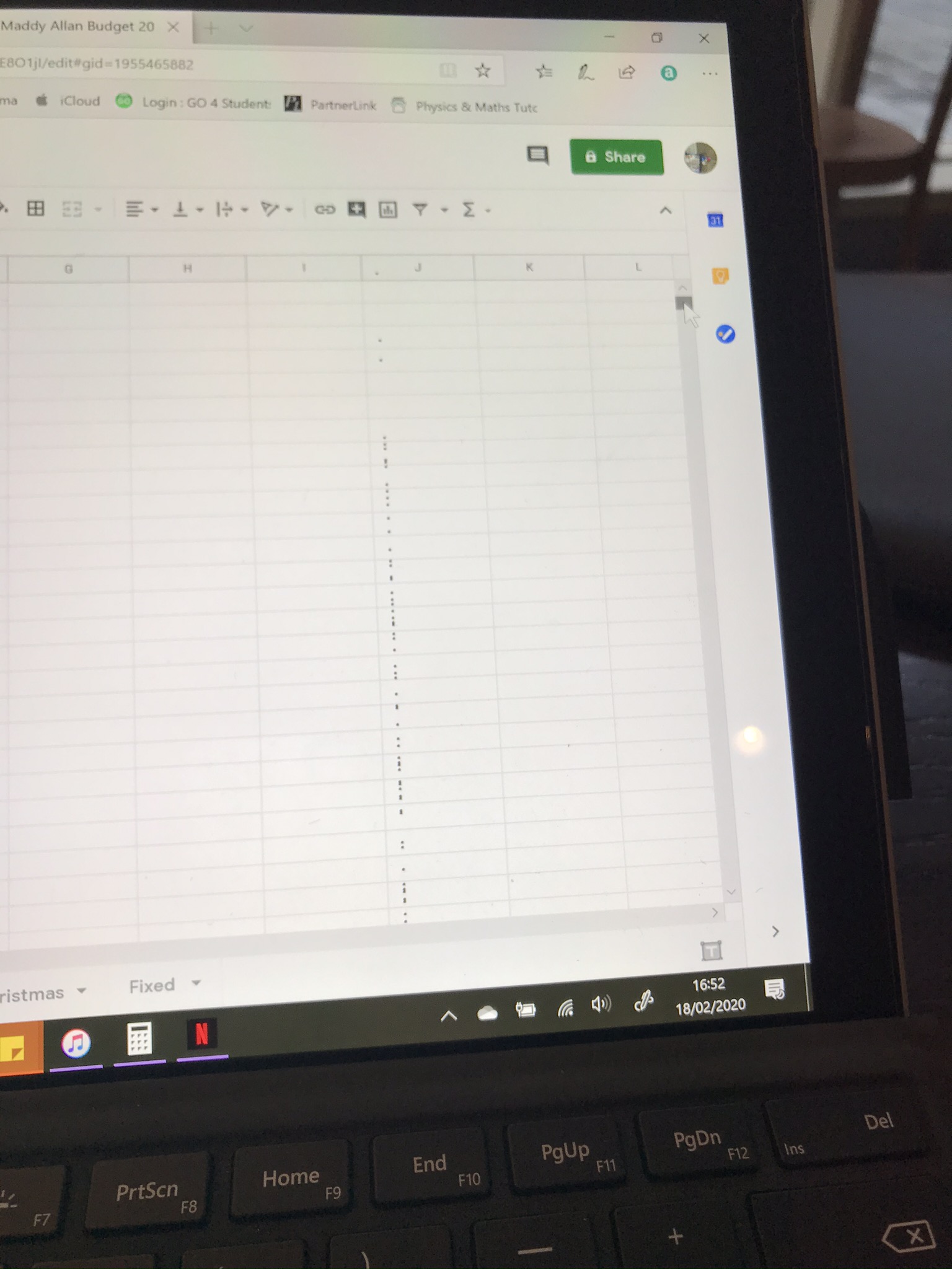 Vertical dotted line on screen - Microsoft Q&A