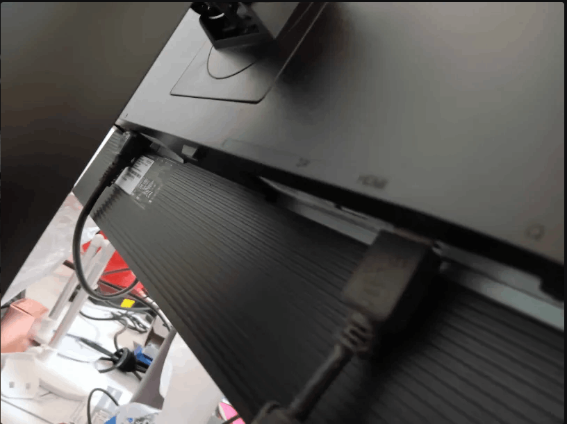 I bought a mini display port adapter, and it is not working - Microsoft Q&A