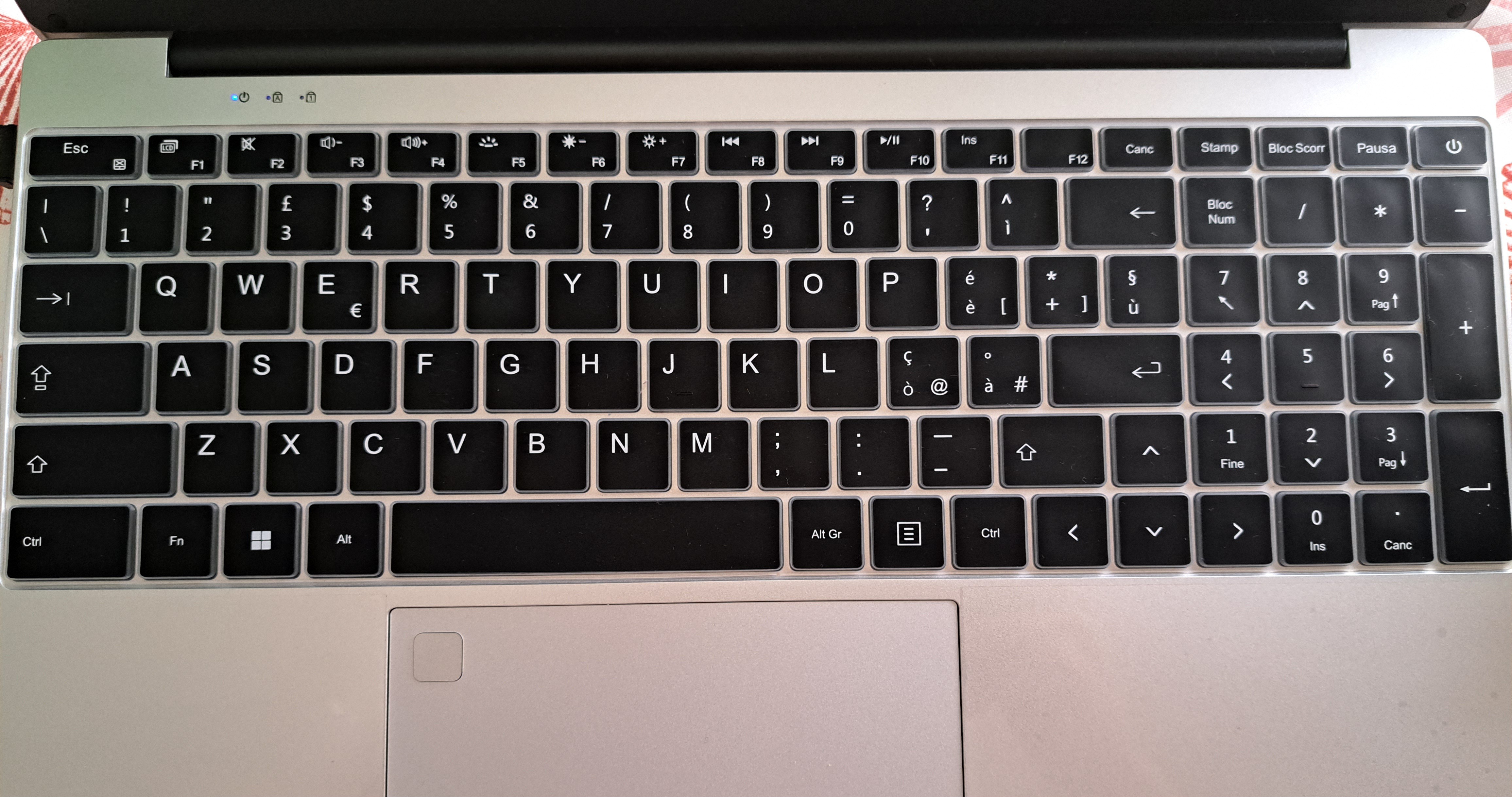 Simbolo maggiore e minore sulla tastiera - Microsoft Q&A