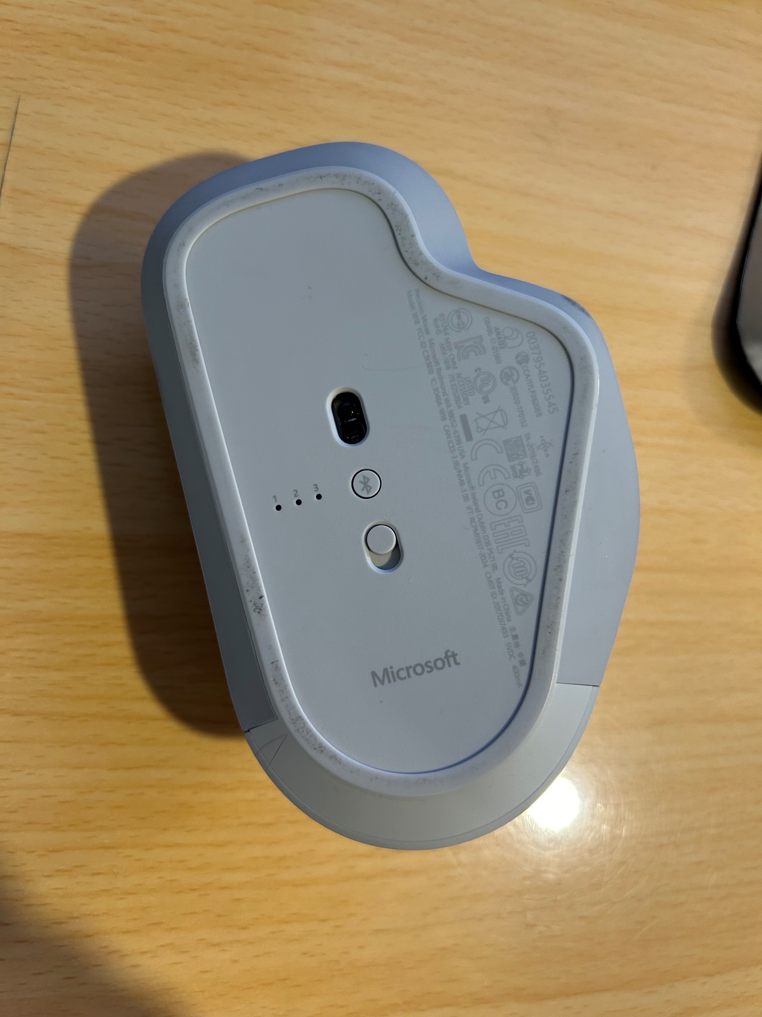 Microsoft Bluetooth® Ergonomic Mouse is dead. - Microsoft Q&A