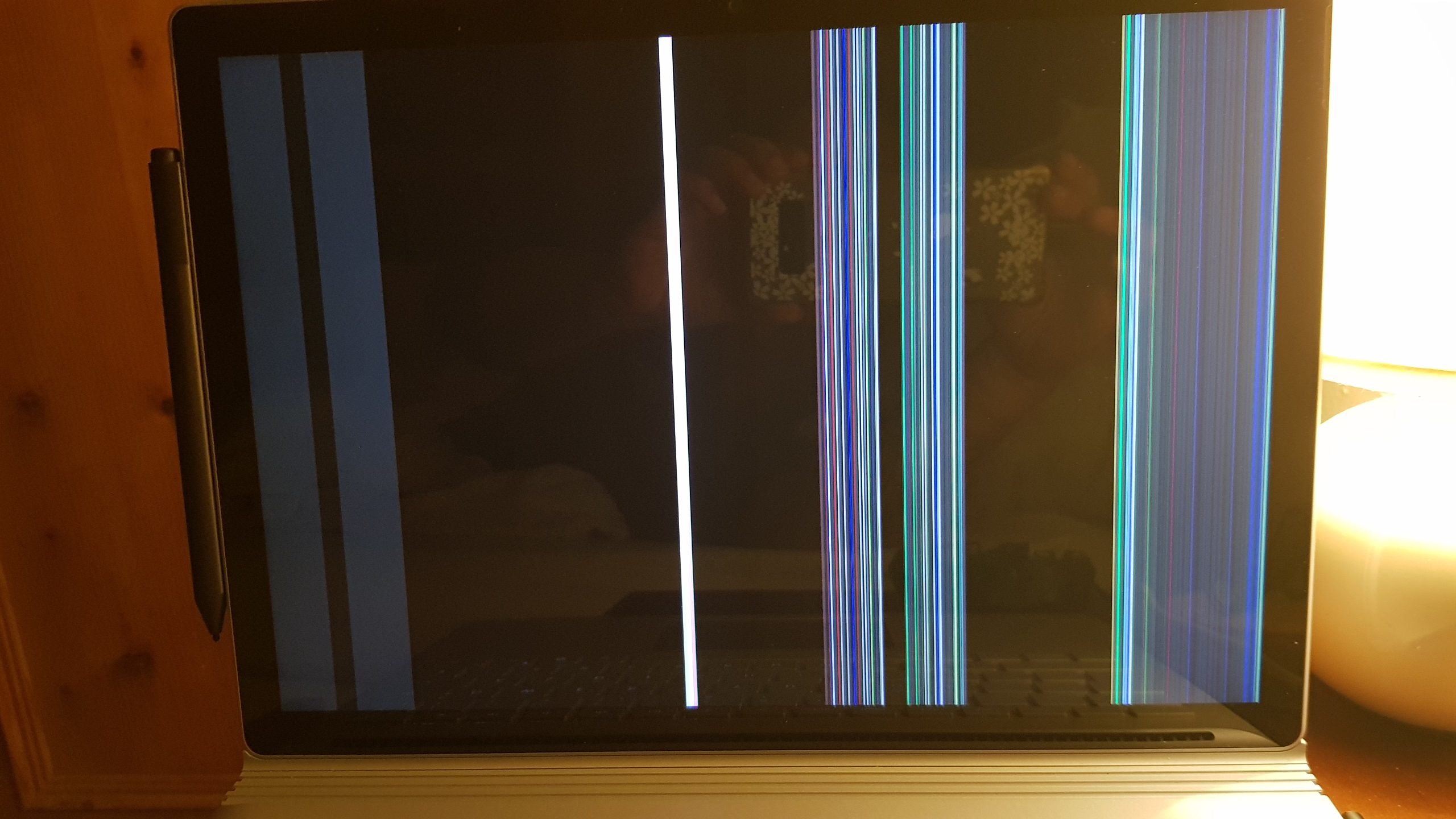 Surface Book 3 Screen Flicker/Black Screen/more - Microsoft Q&A