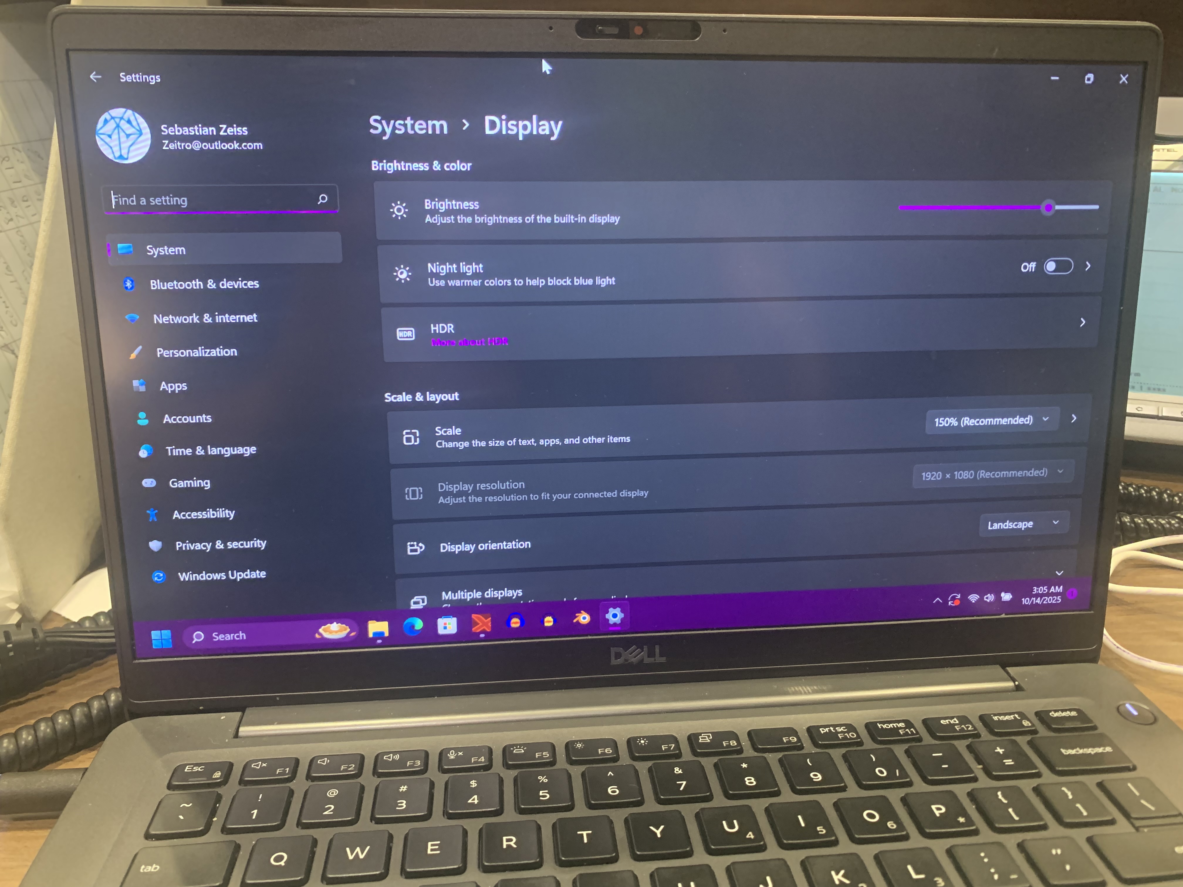 Text and other items appear to be zoomed in popup windows such as save ...