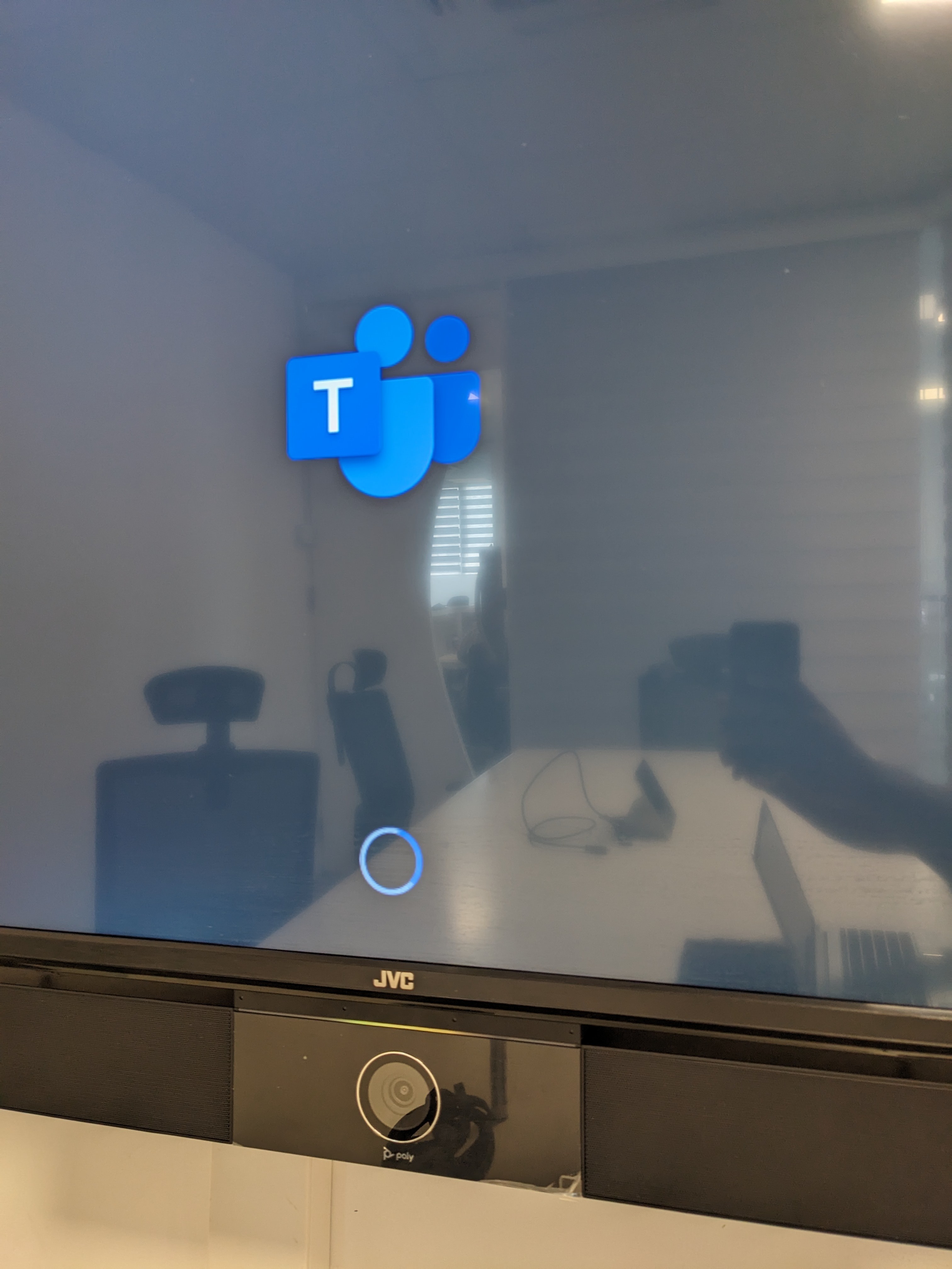 MTR doesn't Start properly, Teams loading appear and PC restarts ...