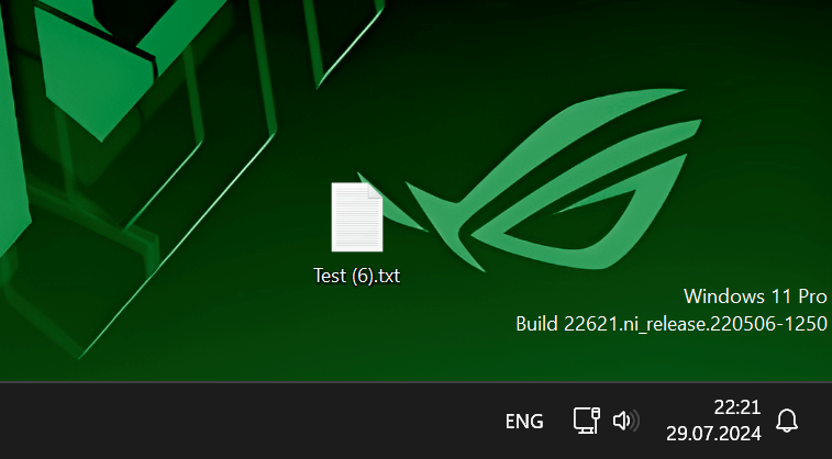 Big gap between desktop selection and Windows 11 taskbar. - Microsoft Q&A