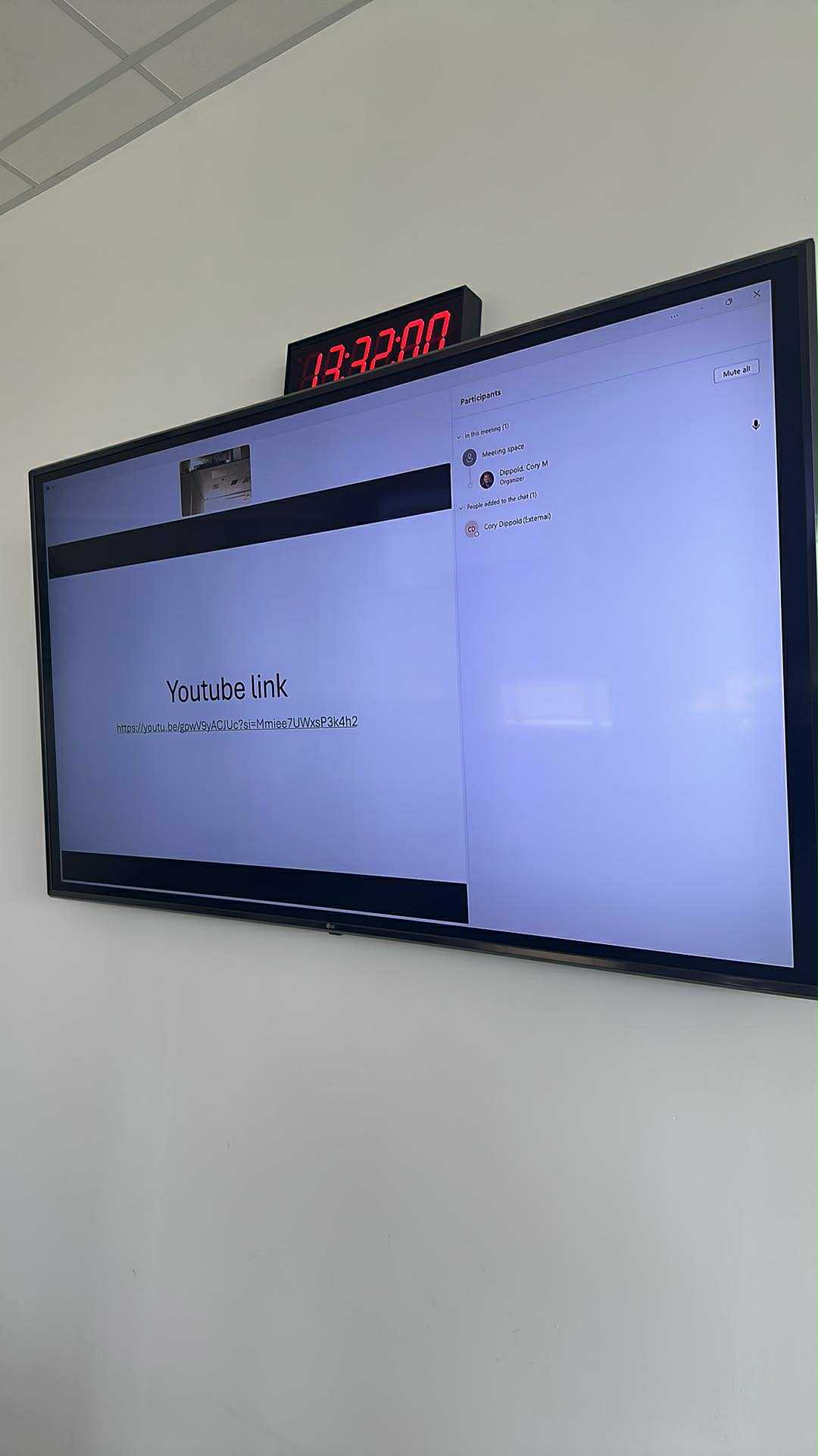 Teams “shared display” showing notifications - Microsoft Q&A