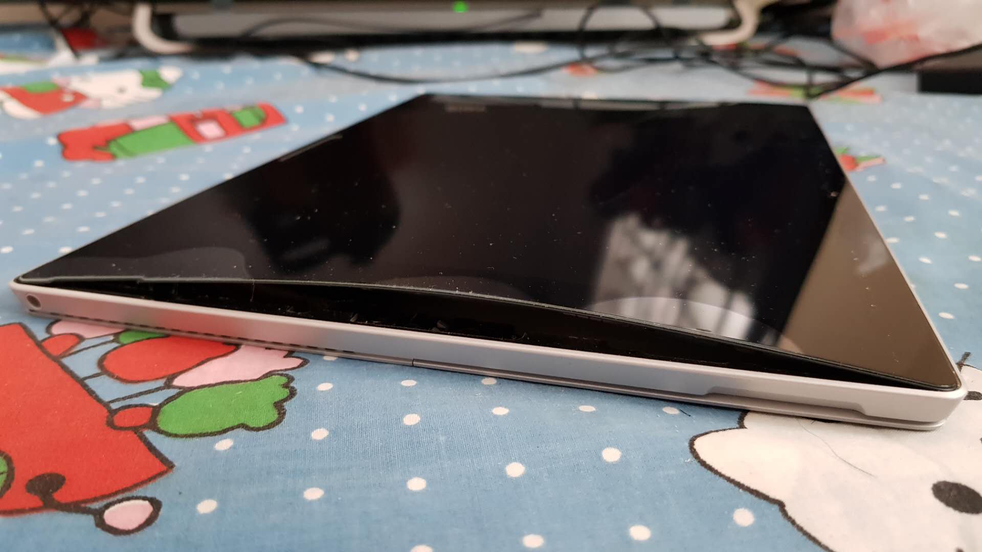 Surface Pro 4 Bulging & Lifted Screen - Microsoft Q&A