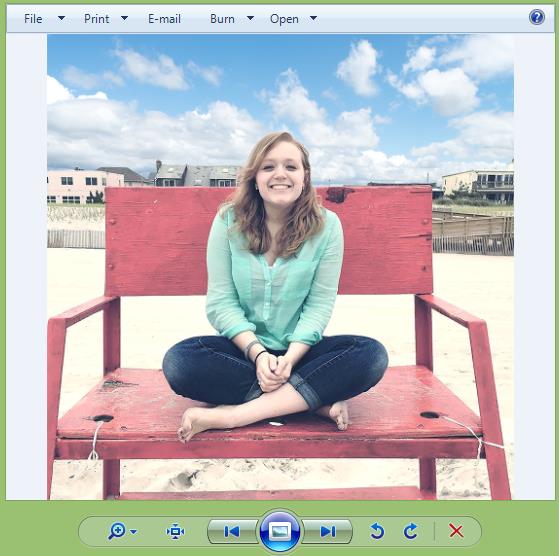 Windows Photo Viewer "tints" everything with a yellow shift when ...