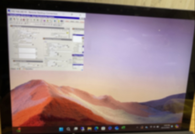 How do I scale or define a Remote Desktop for Hyper-v VM that is ...