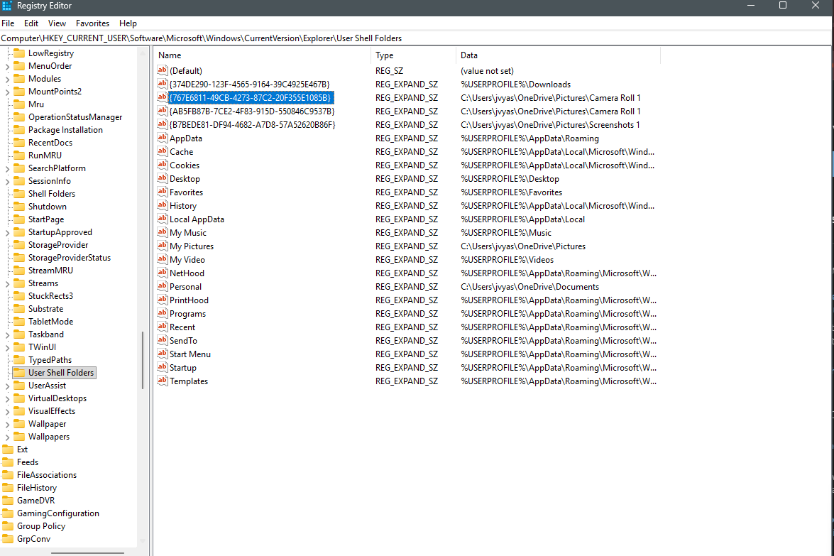 Desktop shows duplicate icons/folders – deleting one deletes the ...