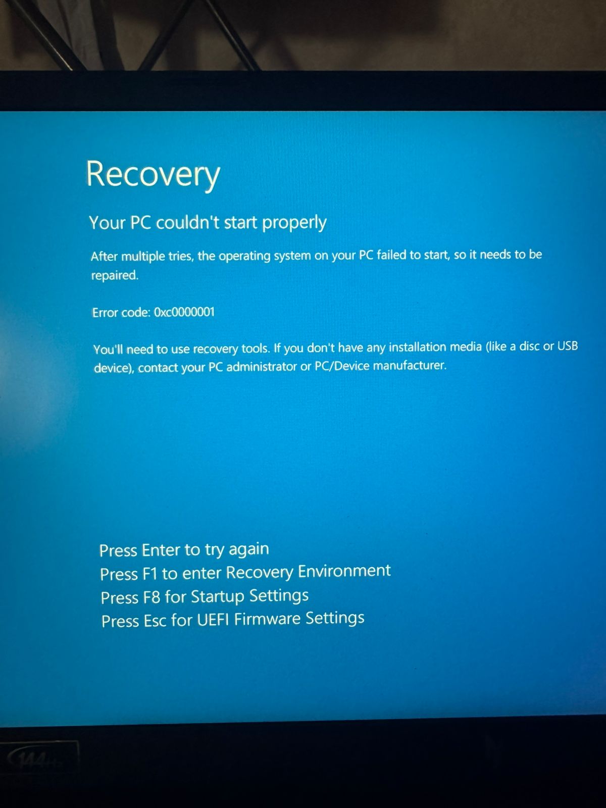 You device ran into a problem and needs to restart. We're just ...