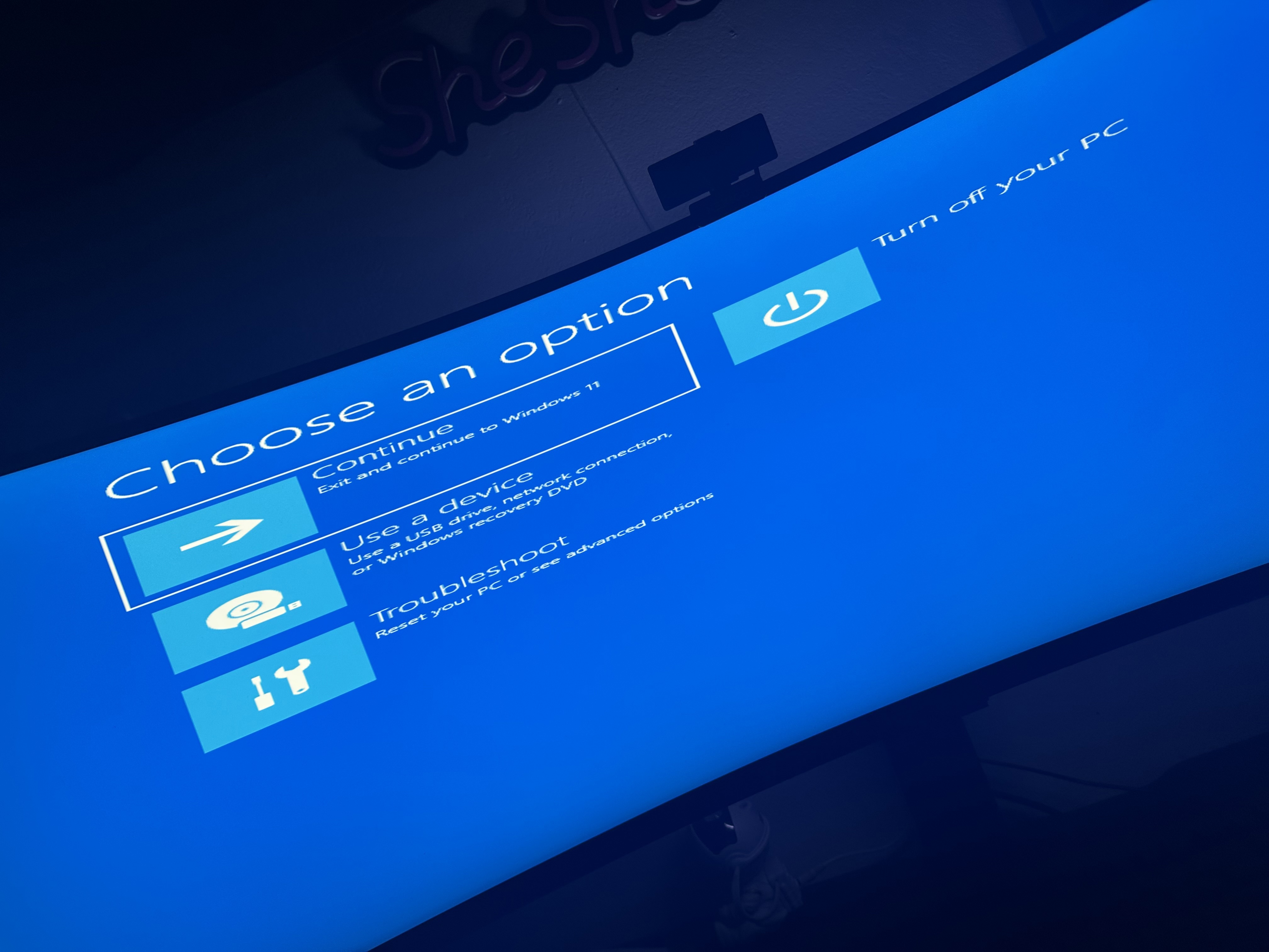 HELP!!!! MY DESKTOP PC WONT WORK! BLUE SCREEN. - Microsoft Q&A