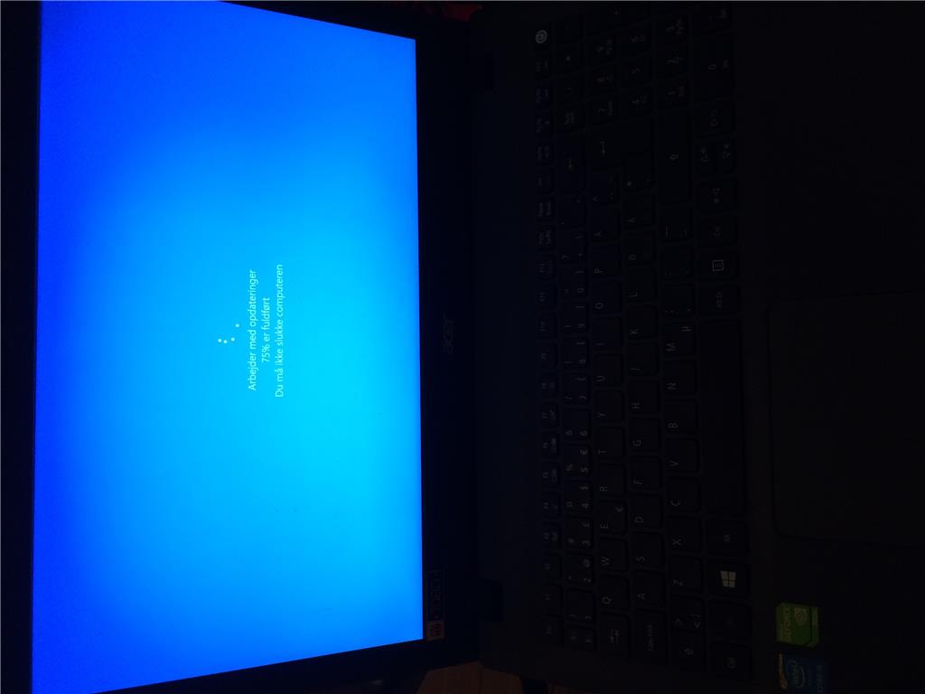 Windows Update stuck/freezed at 75% - Microsoft Q&A